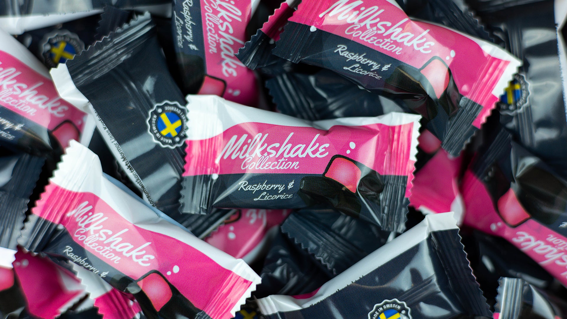 Milkshake Raspberry and Licorice - Sweetish Candy- A Swedish Candy Store