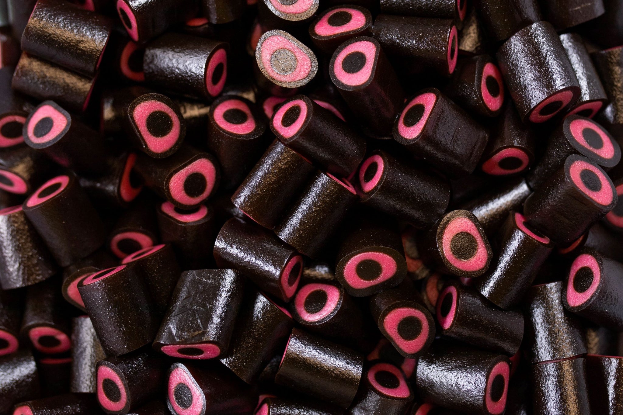 Salta Hallon/Flamingo Hyl - Sweetish Candy- A Swedish Candy Store